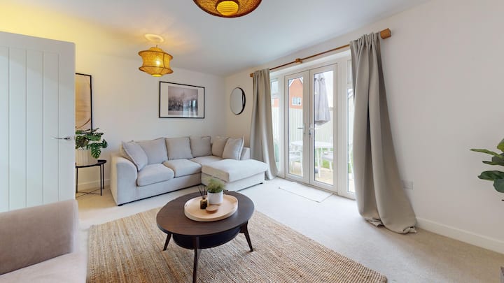 The View – Bicester, Oxford | 3-bed Home & Garden - Bicester