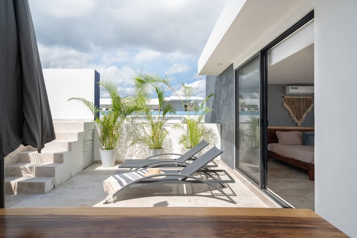 Chic 3br Penthouse | Private Pool, Prime Location - トゥルム