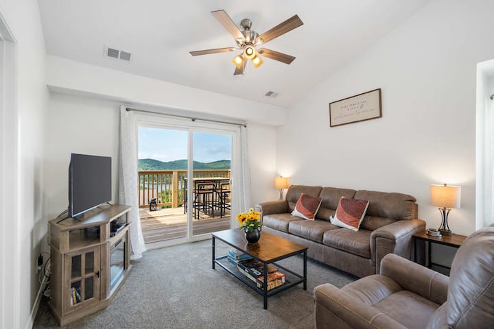 Birds Eye View Resort – For 6 - Branson West, MO
