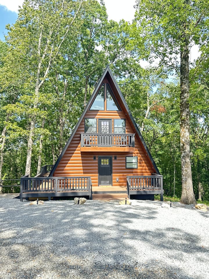 The Fox Hill Cabin - Malvern, AR
