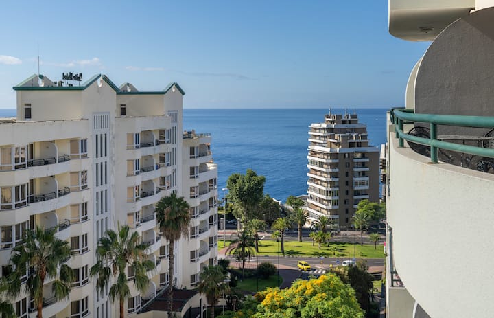 Golden Star Au By An Island Apart - Funchal