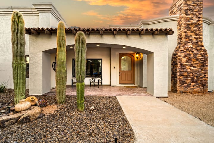 Luxe Ranch W/ Four Peaks Views & Outdoor Fireplace - Río Verde, AZ