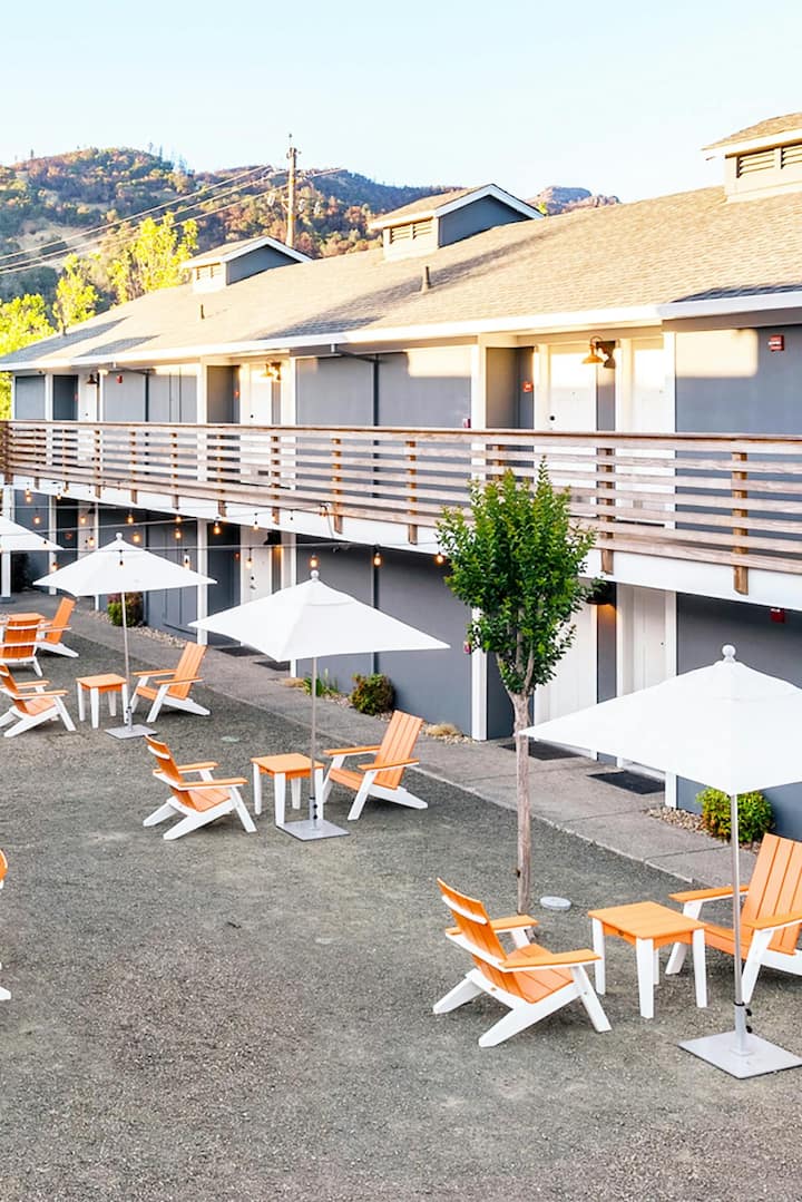 Stylish Boutique Gem In Wine Country - Calistoga, CA