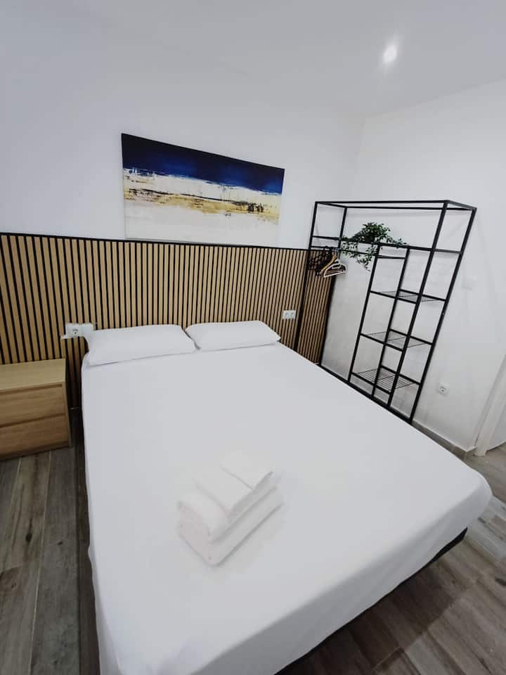 Cozy Urban Escape / Patio / Wifi / A.c. / 6 Pax - Alicante