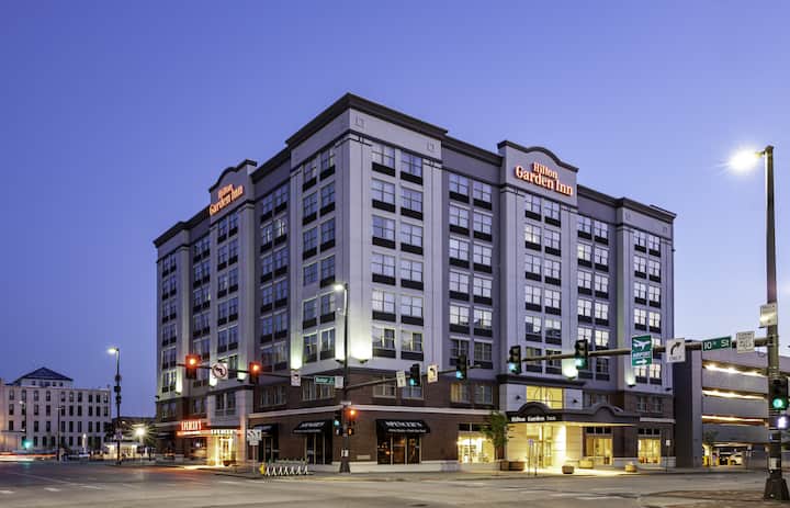 Old Market District | On Site Dining & Indoor Pool - Omaha, NE