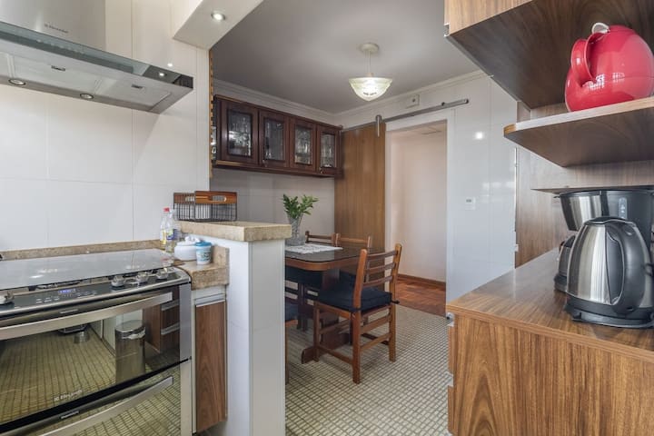 Charme Retrô No Primeiro Edifício De Osasco - Osasco