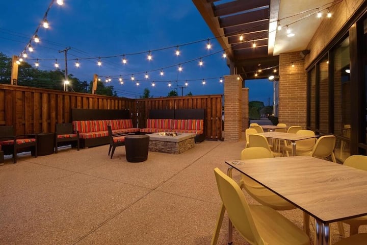 Pet-friendly Suite Near Top Waco Museums - Waco, TX