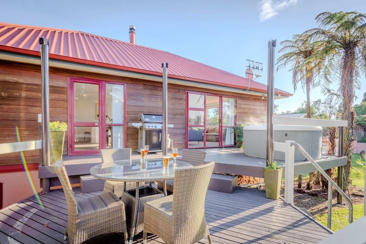 Hilton Retreat | Lynmore Location With Spa Pool - Rotorua