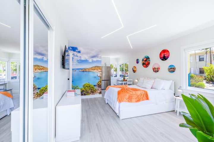 Ibiza Style Studio •100 Steps To Beach •Hollywood - Hollywood, FL