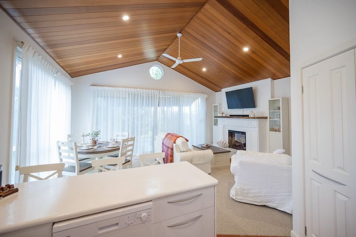 The Inverloch Beach House - Inverloch