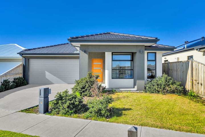 Modern Retreat 3br Family Home - Melton