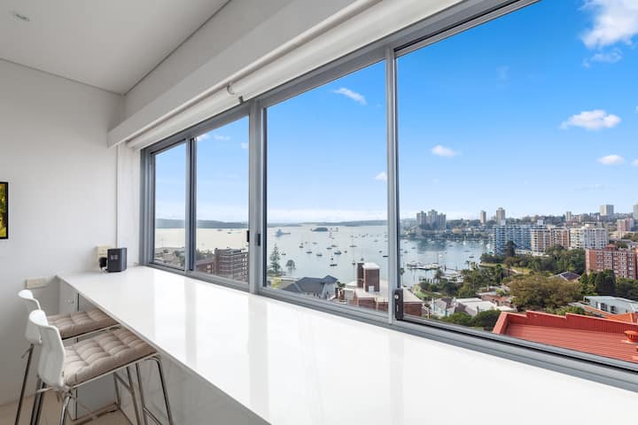 Studio In Elizabeth Bay With Pool & City Views - North Sydney