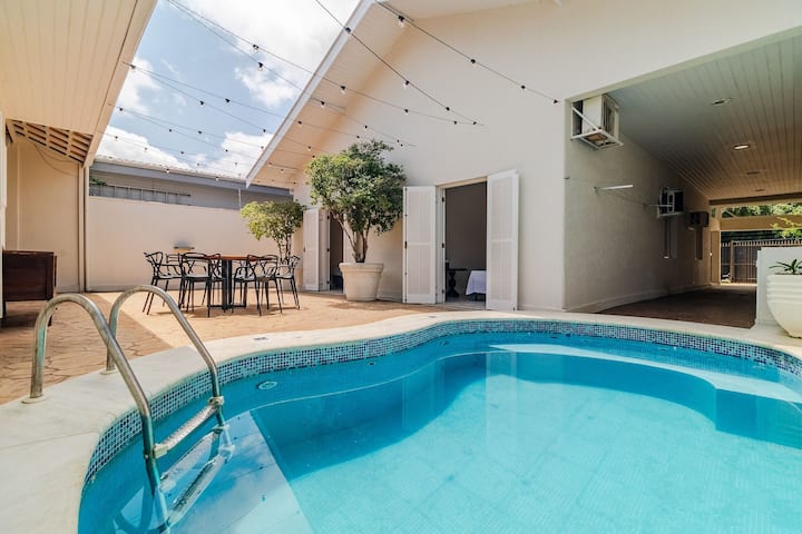 150m Praia | Roupa De Cama, Toalhas | 4 Vagas - Guarujá