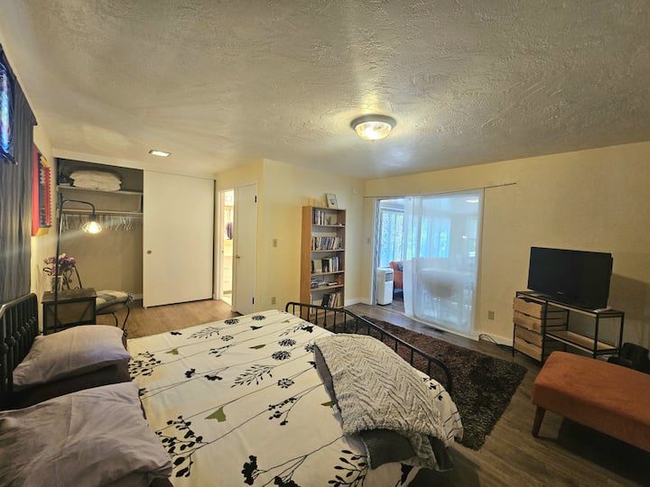 Ashland Garden Cottage - Oregon Shakespeare Festival