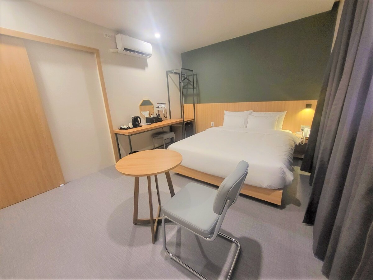 # Gare de Changwon # Centre d'art de luxe OTT TV Bing Wat Cha Netflix ...