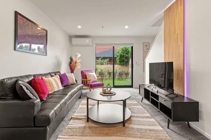 Bright 2br Home On Te Kanawa Crescent - Auckland