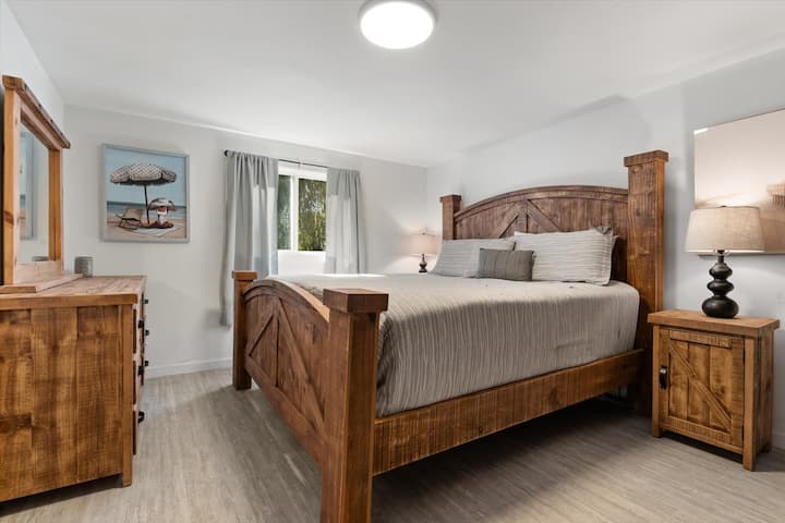 Cultus Lake Rd Hideaway #2-hot Tub,patio,fire Pit! - Chilliwack
