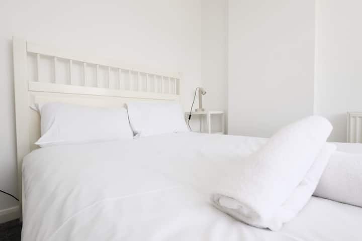 Peaceful Bath Stay Near Attractions - Bradford on Avon