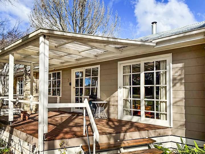 Jamieson Cottages - All Four Cottages - Sleeps 16 - Jamieson