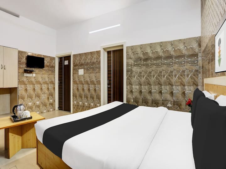 Hôtel O Jammu Près Du Bazar De Ragunath - Jammu