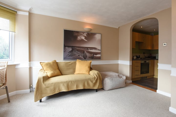 Highland Mews | Stylish Townhouse In Southsea - Portsmouth