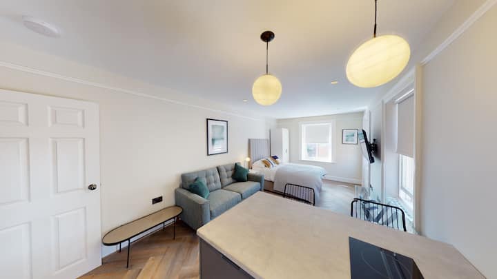 City Centre | Cathedral | Sofabed | Shared Laundry - Liverpool