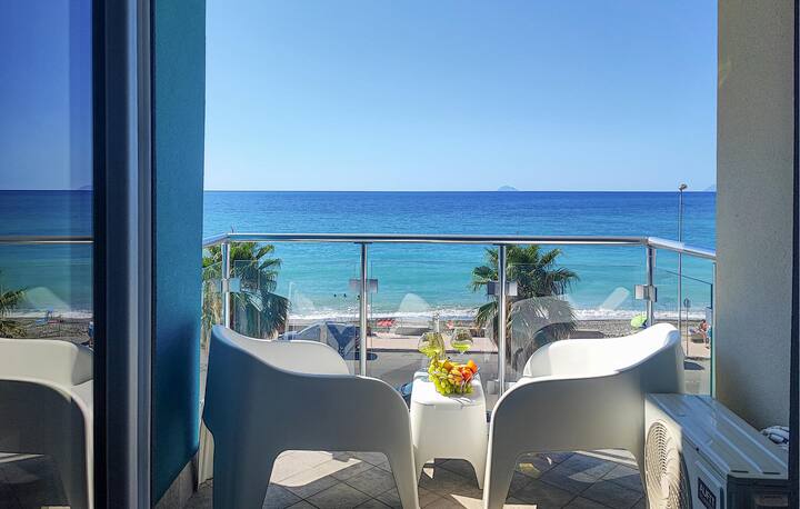 Gorgeous Apartment - Sant'Agata di Militello
