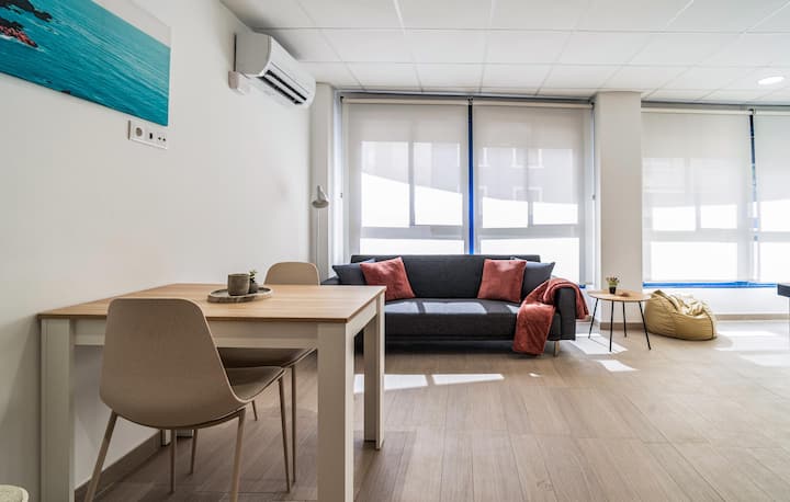 1 Bedroom Stunning Apartment In Grao De Castellon - Castellón de la Plana