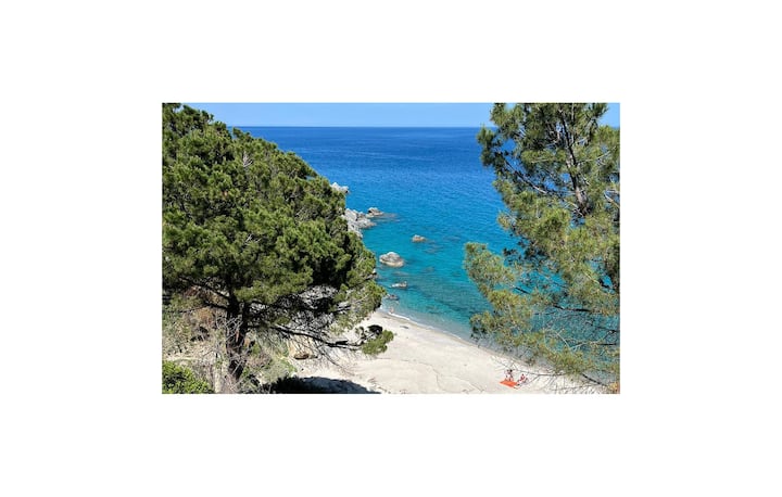 1 Bedroom Stunning Apartment In Reggio Calabria - Реджо-Калабрия