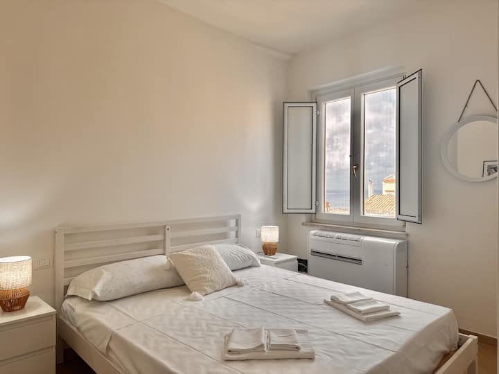 Holidaycasa Mary -Suite Moderna Vista Mare - Sperlonga