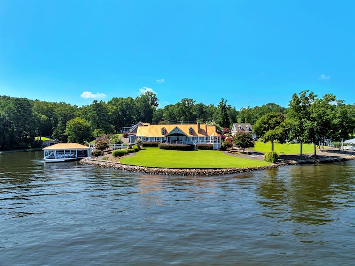 New! | Luxury Lakefront Oasis! Stunning Views - Littleton, NC