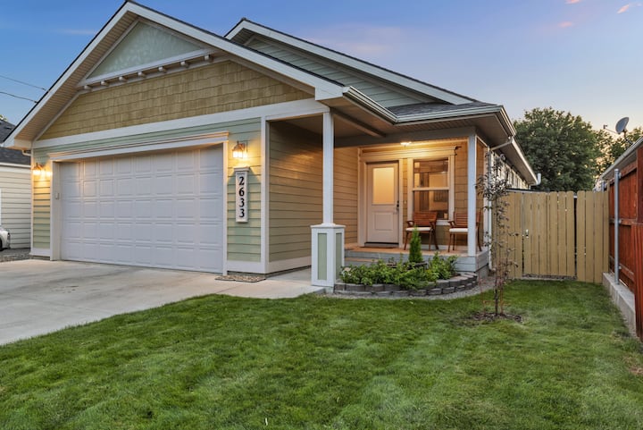 Happy House, Cozy! 3 Bdrm, 2 Bath Home - Baker City, OR