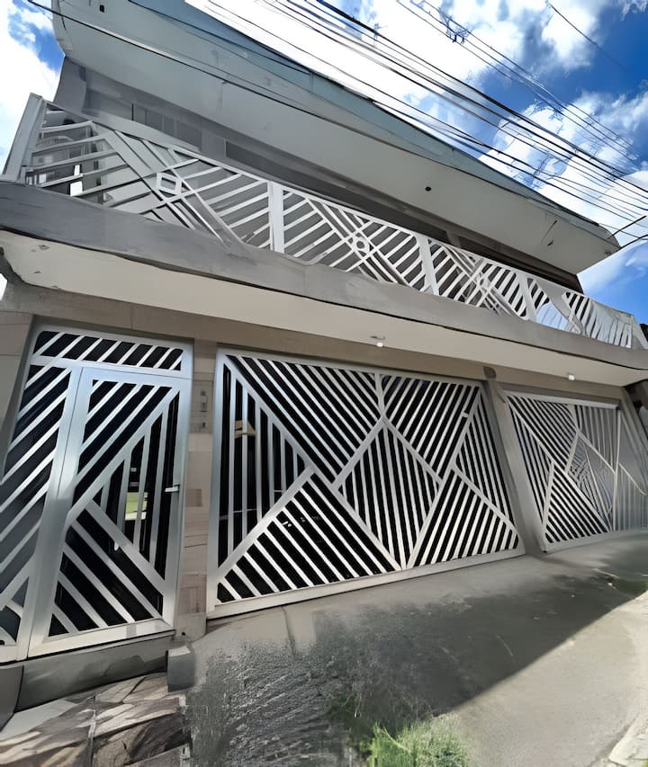 Refúgio Aconchegante Com Garagem, ÔNibus E Trem - Barueri