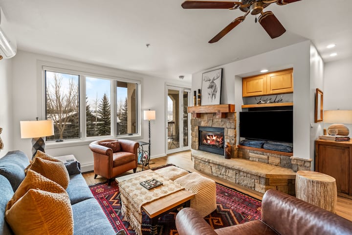 Cozy 3-bdrm Meadows Condo~great Amenities - Steamboat Springs, CO
