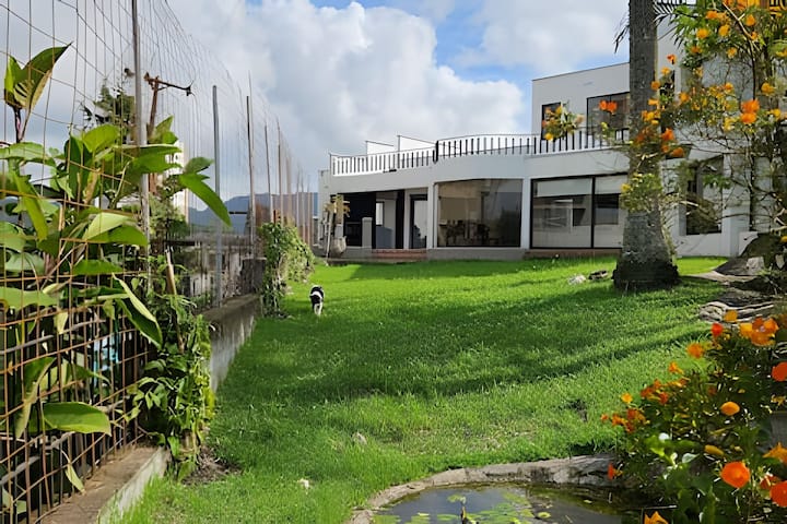 Luxury Countryside House With Central Location - Manizales