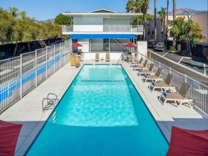 2 Lits Pleins | Micfridge - Santa Barbara, CA