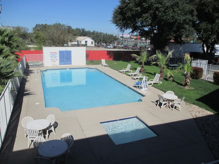 King Rond Standard - Round Rock, TX
