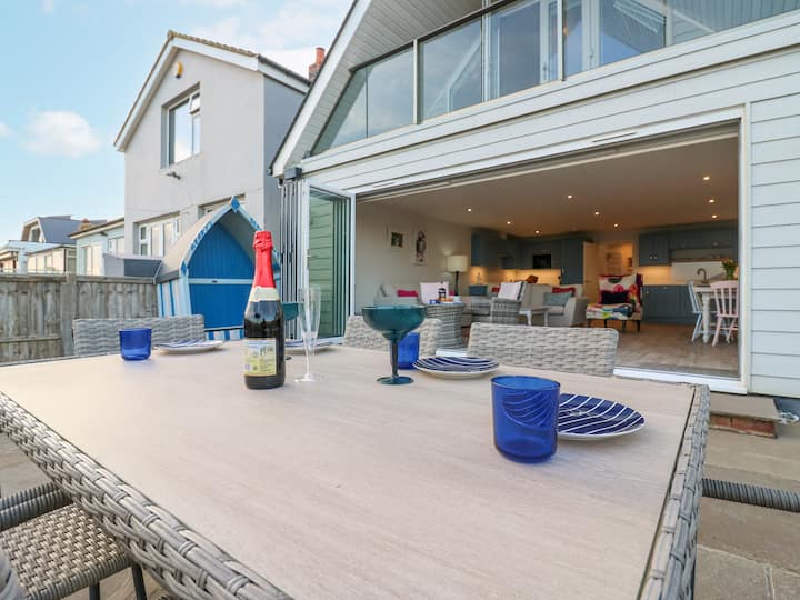 Bucket And Spades- Right On The Beach - Pevensey