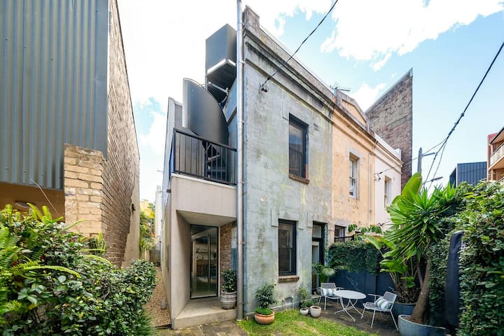 Surry Soul—architect-designed Terrace With Rooftop - Sydney central station