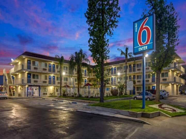 Motel 6 San Bernardino, Ca - North_1 That - San Bernardino, CA