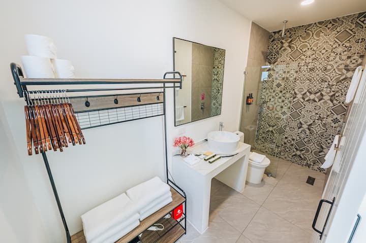 Colorful Lofts W/private Pool, Perfect For Romance - Aruba