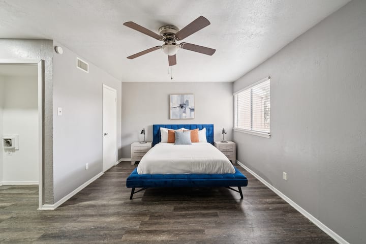 Cozy 1bd/1bth Apartment For Your Mid Term Stay - Dallas, TX
