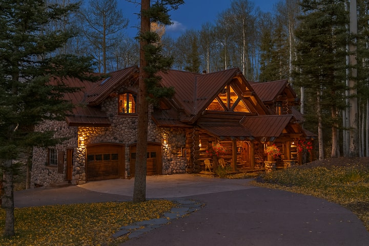 Ute Lodge In The Heart Of Mountain Village - Telluride, CO