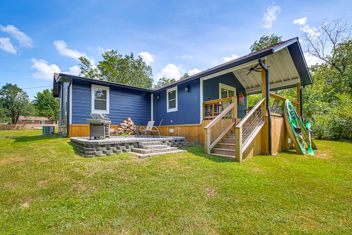 Lake Hamilton Retreat W/ Kayaks & Spacious Yard! - Hot Springs, AR