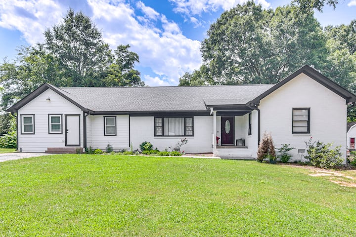 1 Mi To Dtwn Monroe: Family-friendly Duplex! - Monroe, NC