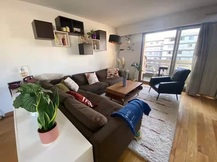 Vue Dégagée Et Charme Bohème Au Cœur D’oberkampf - Paris 5e Arrondissement