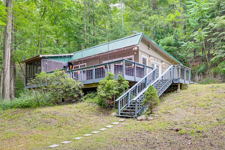 Pet-friendly Philpott Lake Cabin: Hiking & Boating - Fairy Stone State Park, Stuart