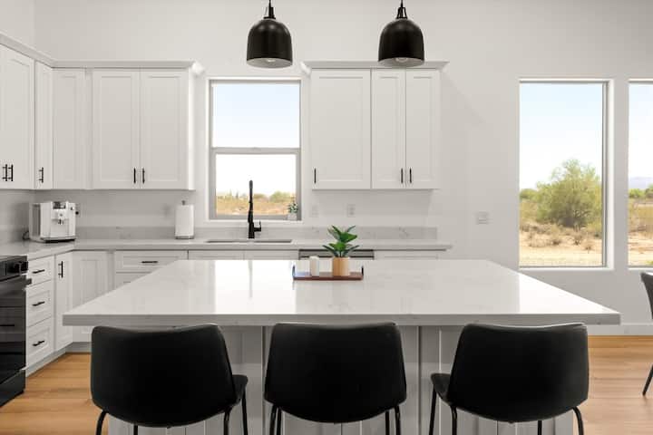 Modern Desert Retreat | Game Room + Lake Pleasant - Peoria, AZ