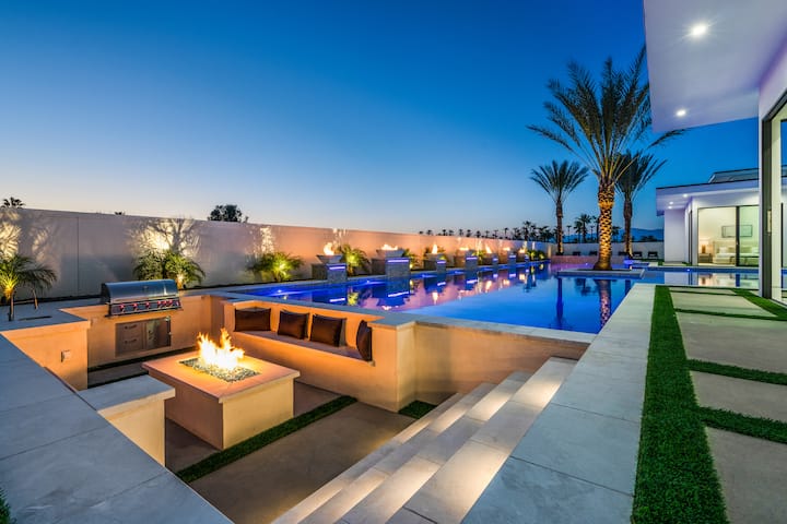 Bravo Villa 13 | Pool + Putting Green + Fire Pit - Indio, CA
