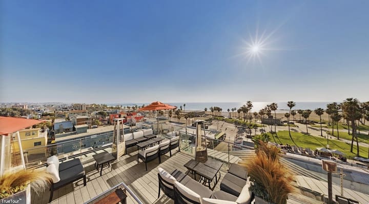 2 City-view Rooms W/ Balcony | Free Breakfast - Culver City, CA